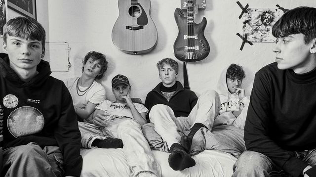 Rapgruppen Undergrunn fra Lille Tøyen hageby er flasket opp på ...