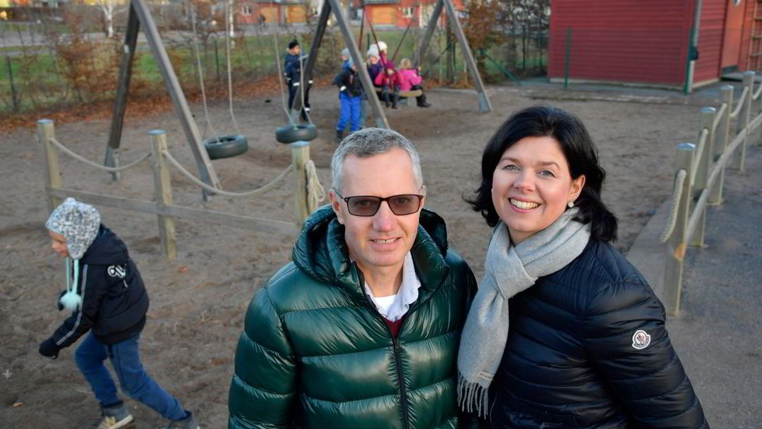 Milliardærpar og barnehage-gründere flytter til Sveits | DN