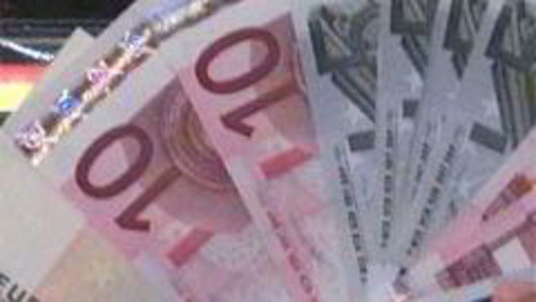 Bank-topper beskyldt for hvitvasking | DN