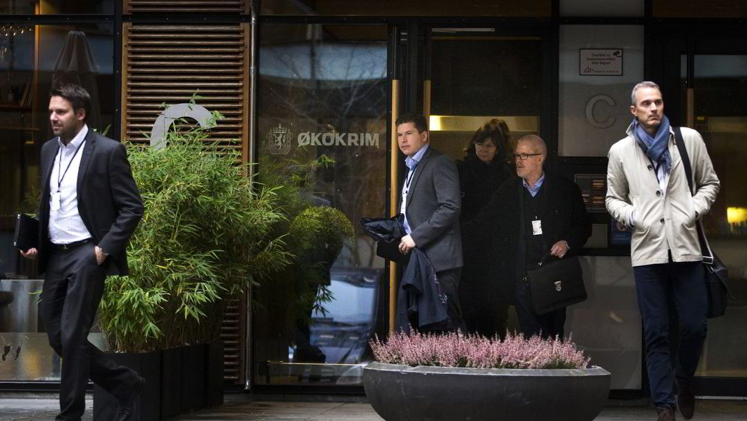 Her er sjefene i Kunnskapsdepartementet på vei ut fra Økokrim | DN