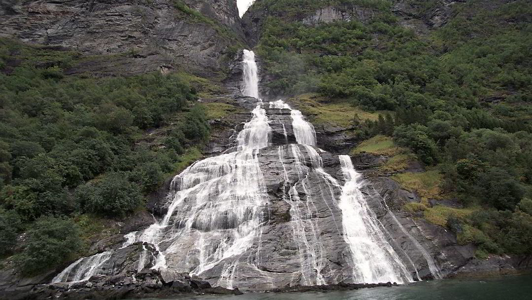 Rundt 50 må gå i Agder Energi | DN