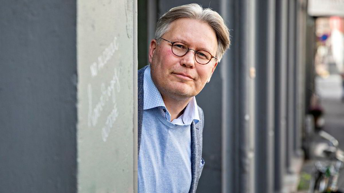 Nordlys-redaktør Skjalg Fjellheim: – Jeg er sterkt kritisk til Oslo ... Nordlys-redaktør Skjalg Fjellheim: – Jeg er sterkt kritisk til Oslo ...