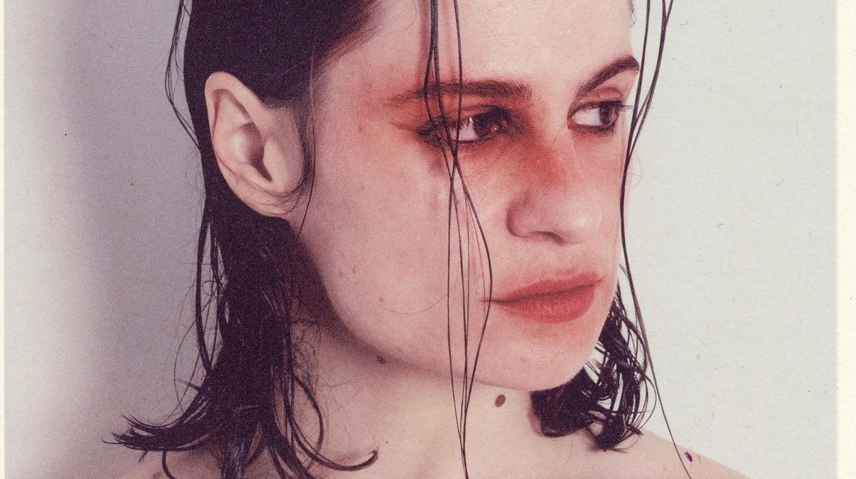 Anmeldelse av albumet «Paranoïa, Angels, True Love» av Christine and ...