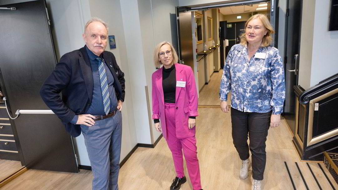 Taler egne partitopper midt imot – lakseskatten splitter landet (+) | DN