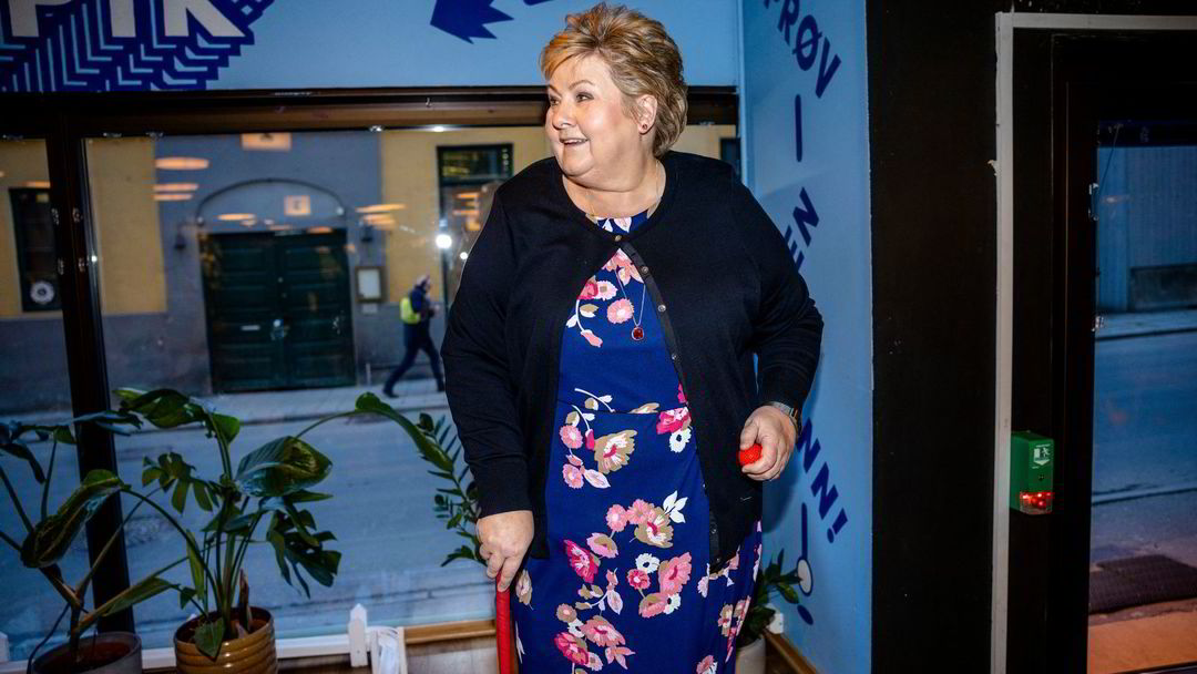 Erna Solberg mener LO og Ap har forvandlet Røkke fra samfunnsbygger til ...