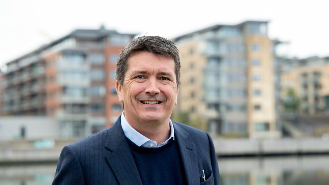 Reitan-familien overtar dagligvaregigant i Danmark og skaper landets ...