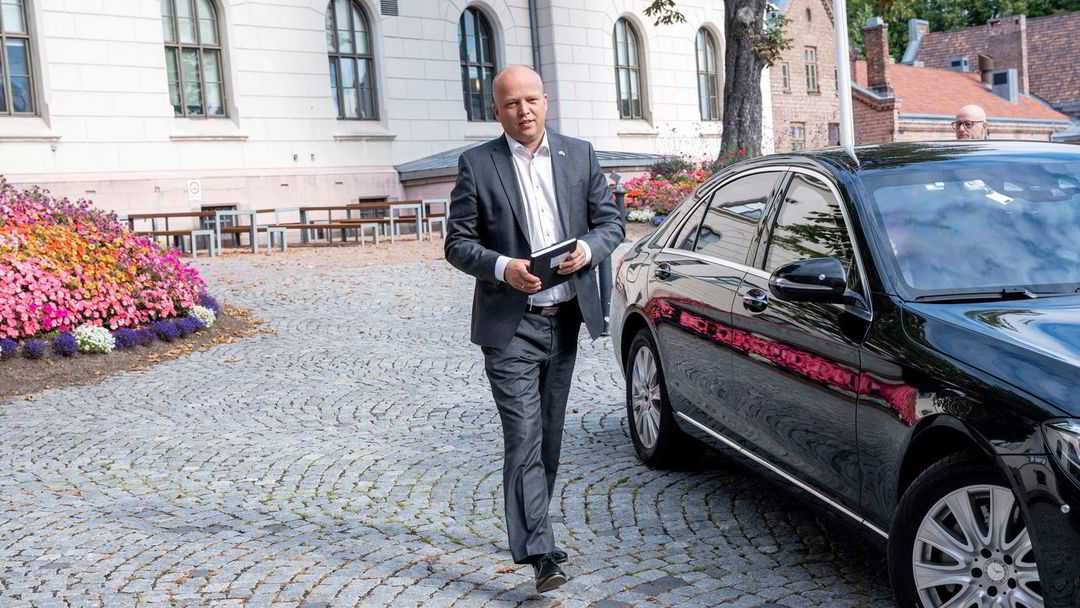 Trygve Slagsvold Vedum (Sp) lovet kutt i konsulentbruk i staten. Nå får ...