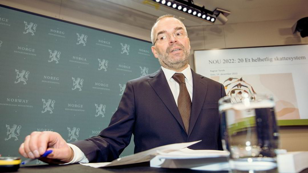 Professor Ragnar Torvik mener lakseskatten ikke er nøytral (+) | DN