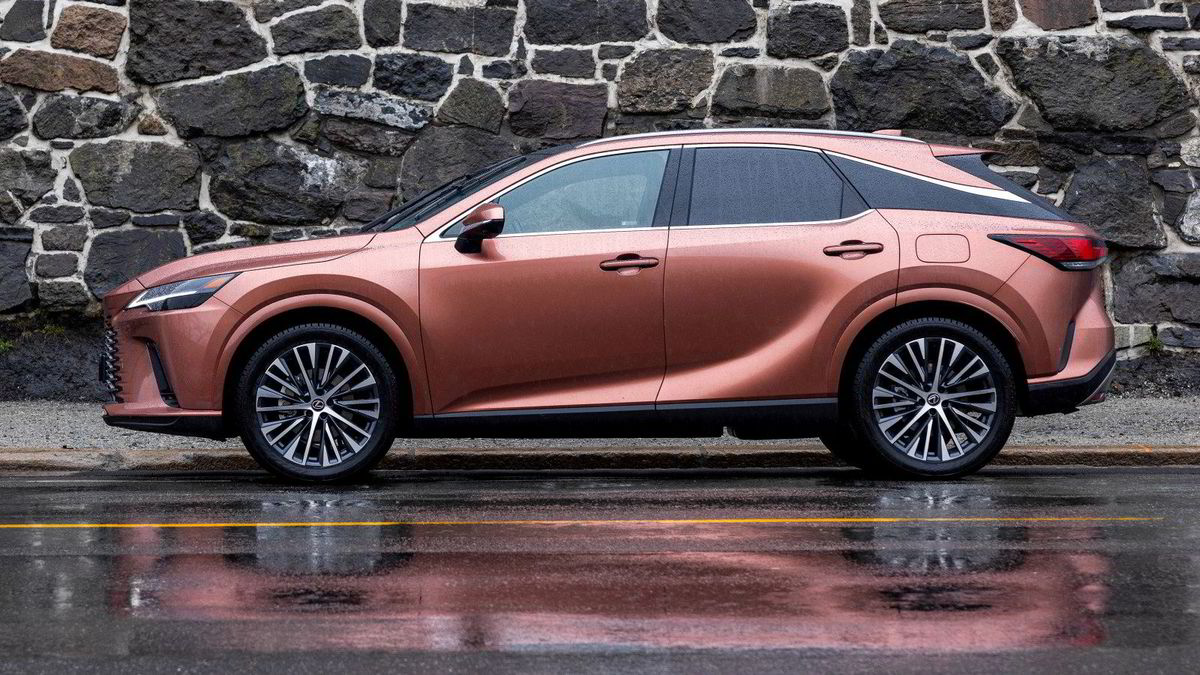 Biltest av Lexus RX 450h+: Punktering med karakter (+) | DN