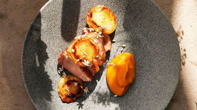 Glasert lår av svin med stekte epler | DN