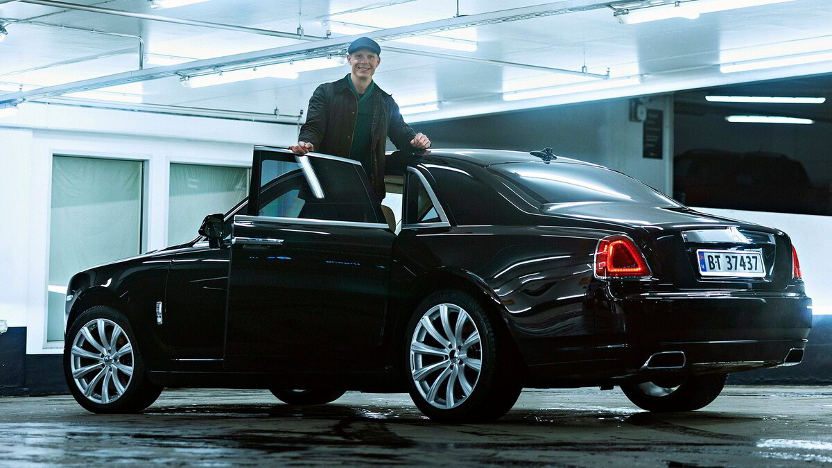 Mitt kjøretøy med Jens-Magnus Østmo og hans Rolls-Royce Ghost. (+) | DN