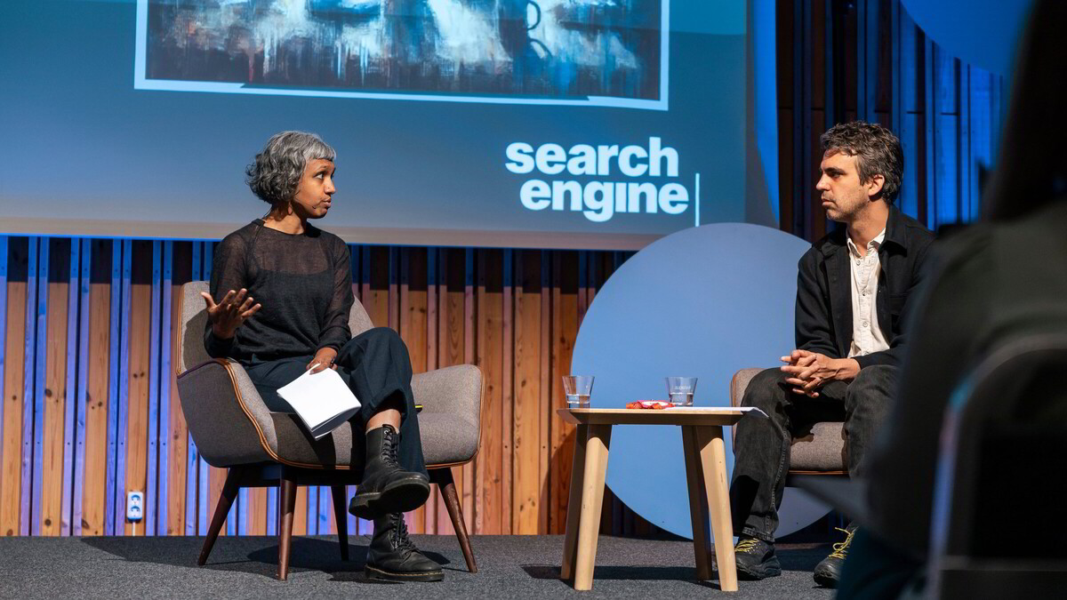 «Search Engine» er podkast-profilene PJ Vogt og Sruthi Pinnamaneni ...