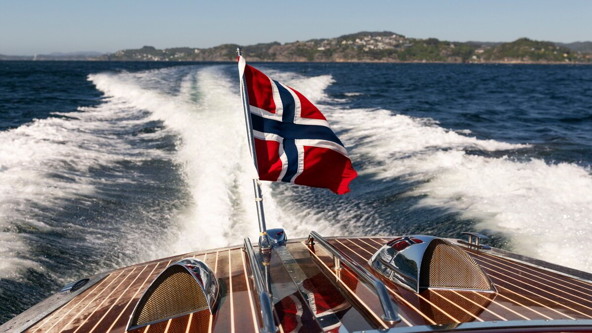 Dolvik Båtbyggeri som håndbygger eksklusive mahognibåter til 13 ...